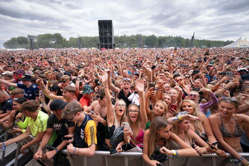 Leeds Festival full weekend line-up and set times including Chappell ...