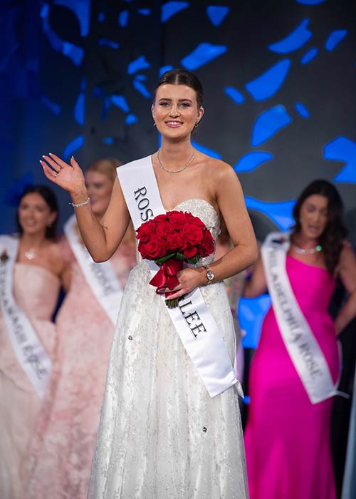 Laois Rose and electrician Katelyn Cummins crowned the Rose of Tralee ...