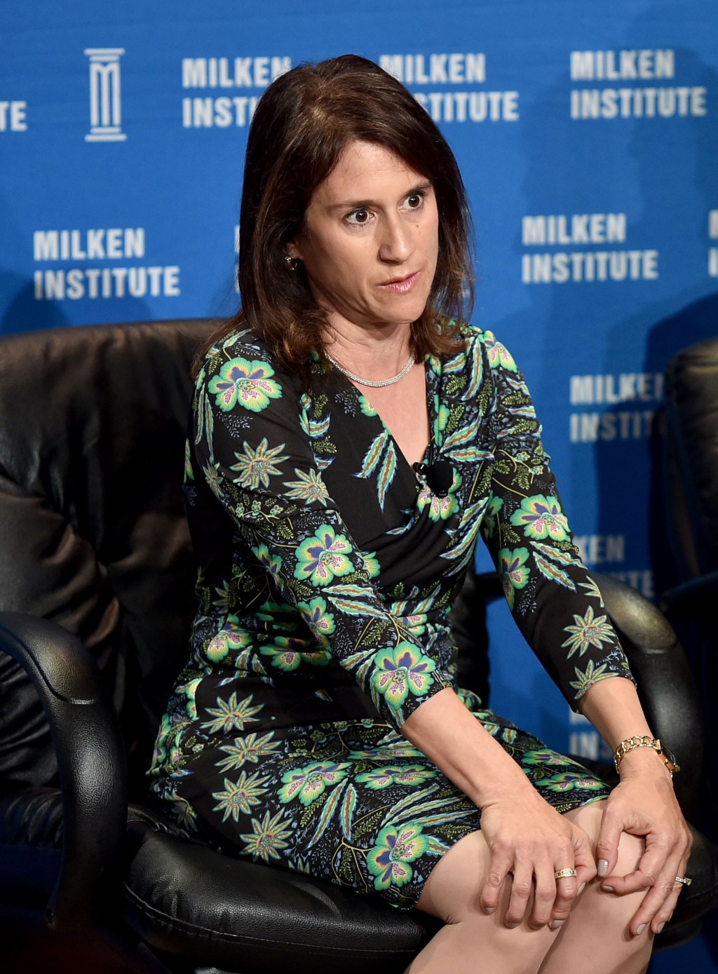 Billionaire hedge fund heir Elizabeth Simons donates $250K to pro ...