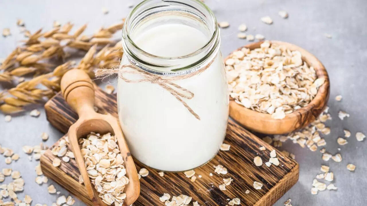Oat milk side effects: 7 health drawbacks of daily consumption