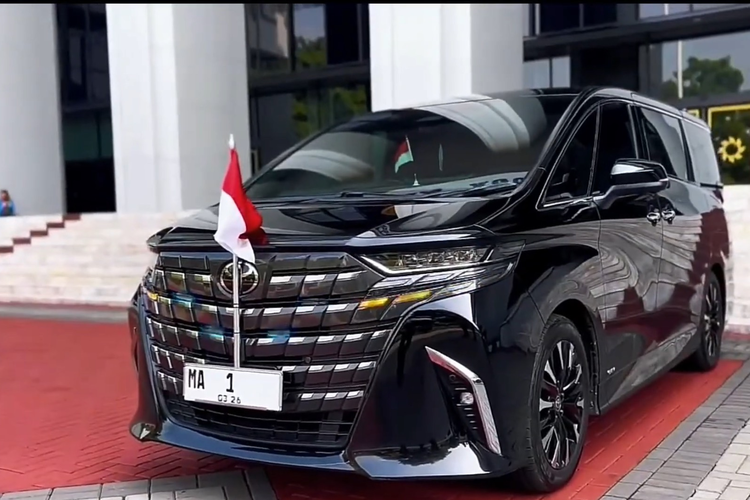 Mencolok di Jalan, Begini Wujud Pelat Nomor Baru Khusus Pejabat ...