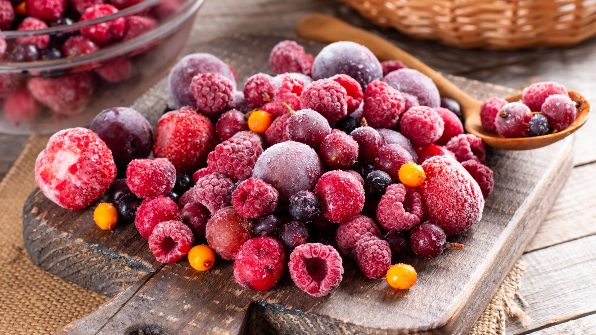 9 Frozen Foods That Chefs Sometimes Prefer Over Fresh