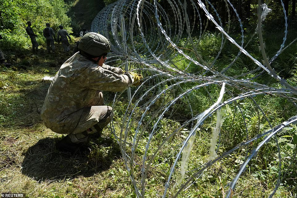 Lithuania to build 'defence line' along Baltic borders