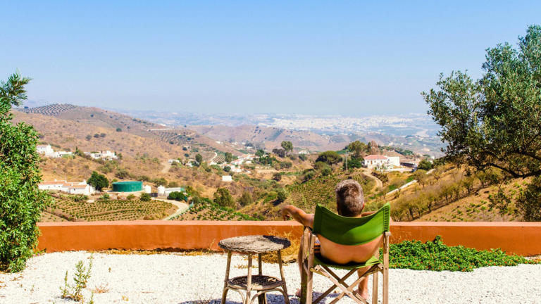 Struggling With Depression, Eminem Says ‘Vicious Cycle’ Led to Overdose ...