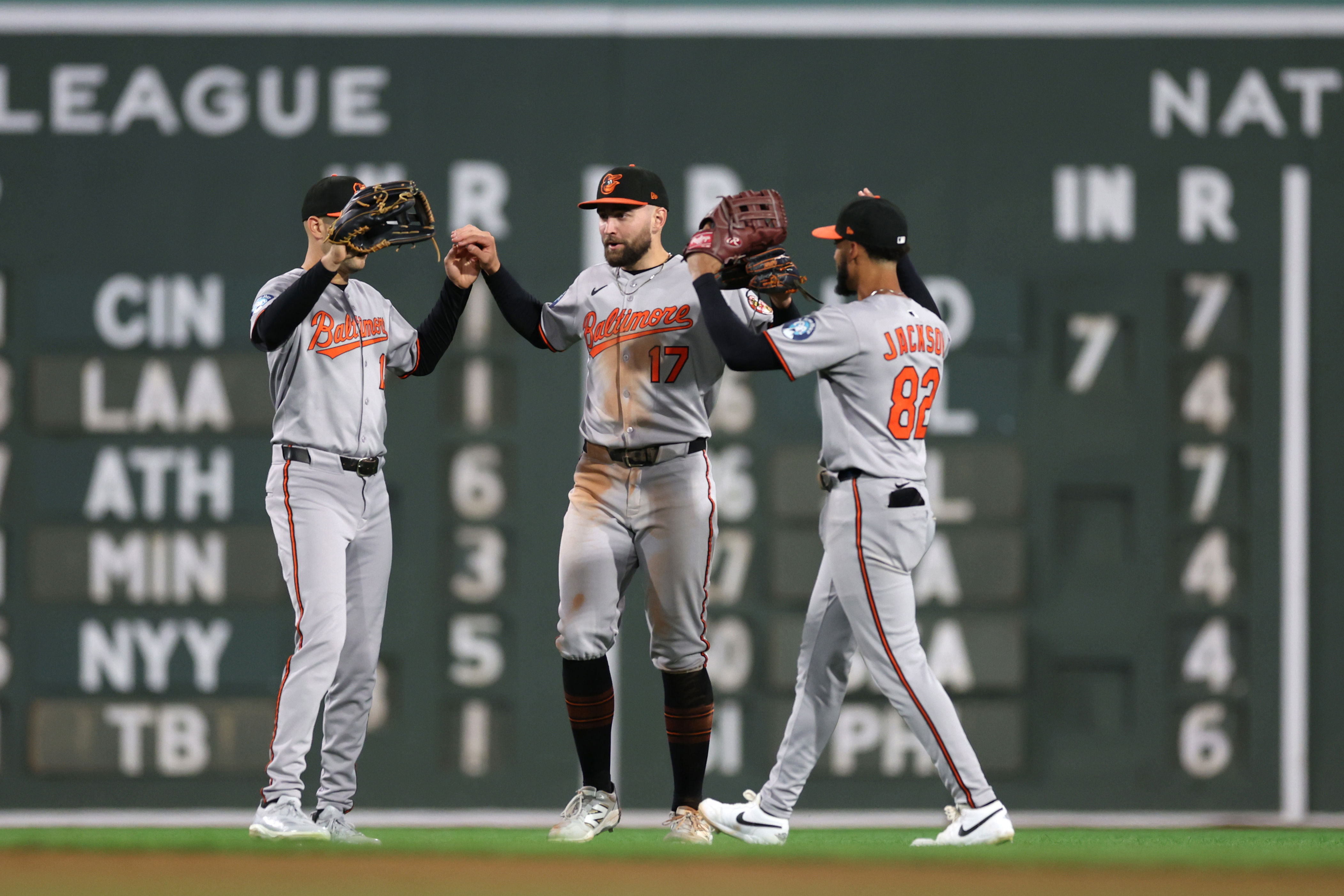 Wednesday Bird Droppings: Vibes are off the charts