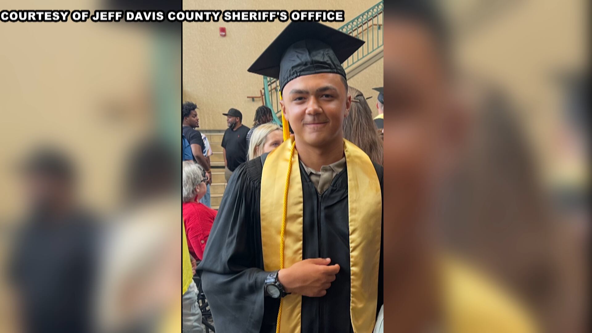 Teen dead, 4 injured in Jefferson Davis Co. shooting