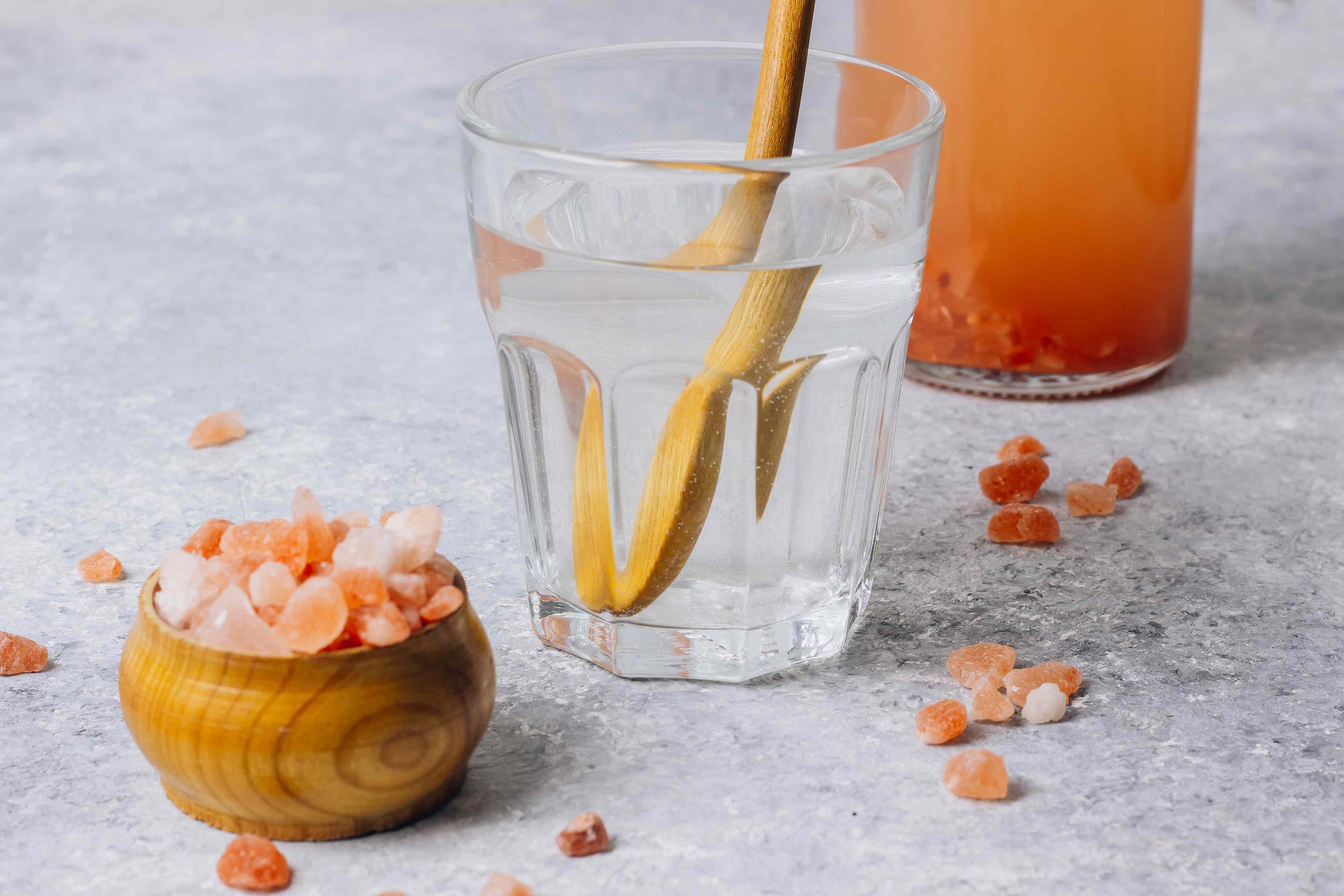 What Happens to Your Body When You Drink Lemon Water With Pink Salt?