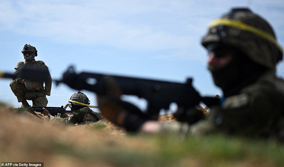 British military to be deployed to help defend Ukraine