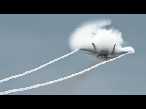 F-35 Demo Team Unleashes Spectacular Vapour at Central Coast AirFest