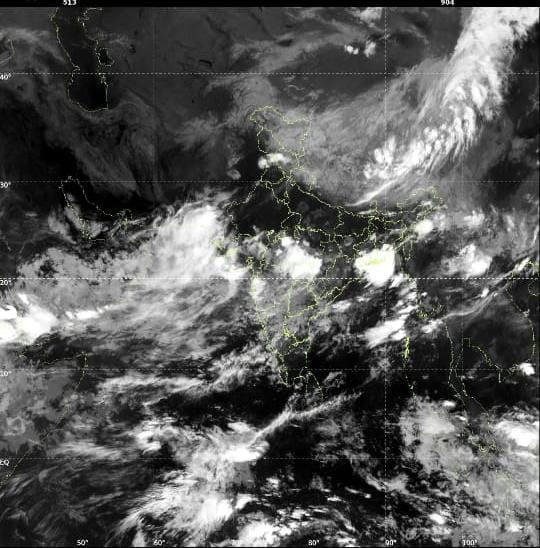 Maharashtra battered, 'Maximum' city sinks, infrastructure buckles again