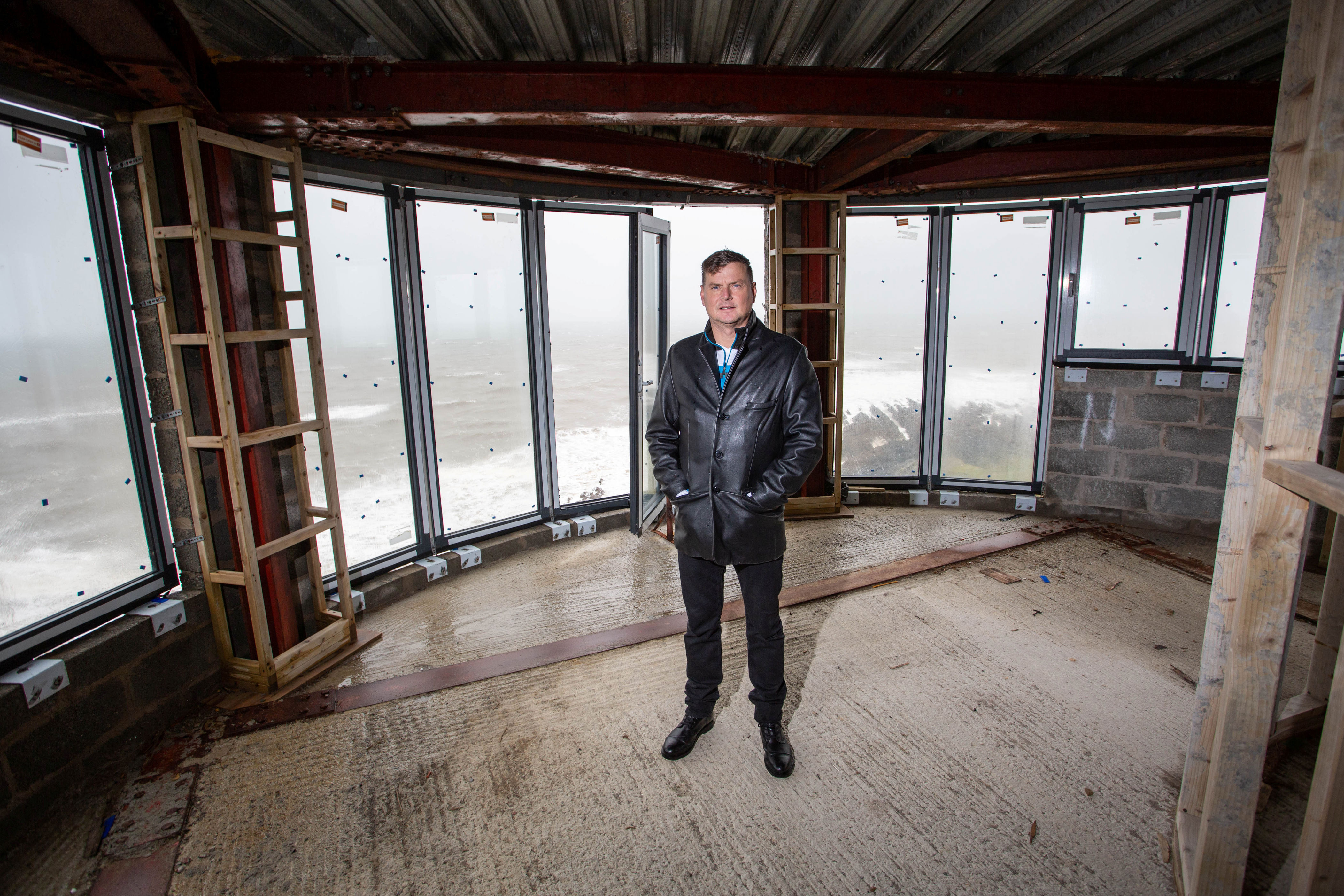 Grand Designs' lighthouse that wrecked owner's marriage finally sells ...