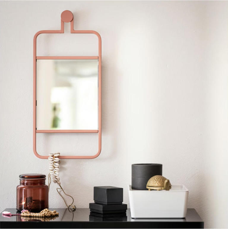 Specchio ingresso piccolo: la praticità si unisce al design con Ikea