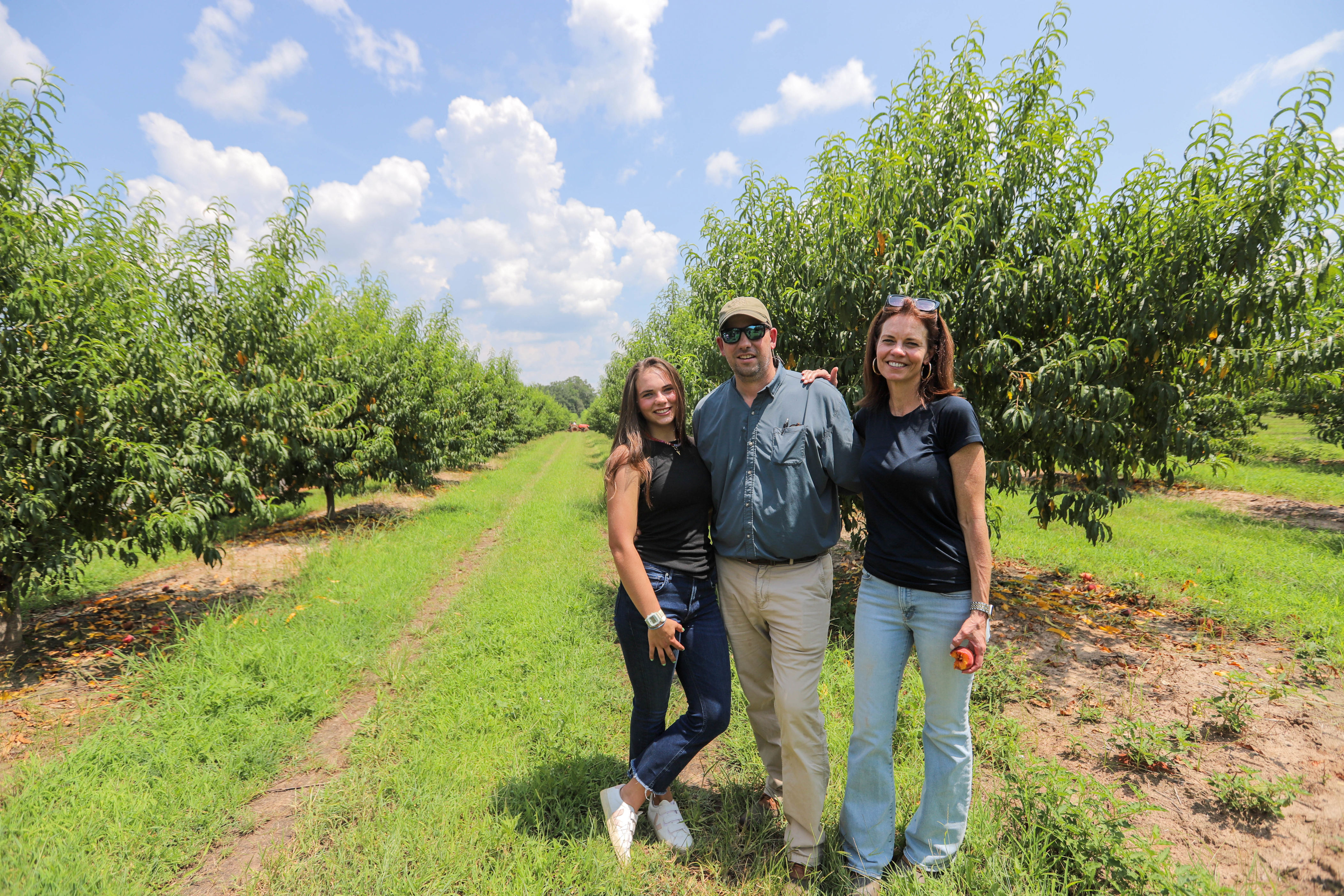 Epitaph for a Peach Season: Georgia growers bring in a bumper crop with ...