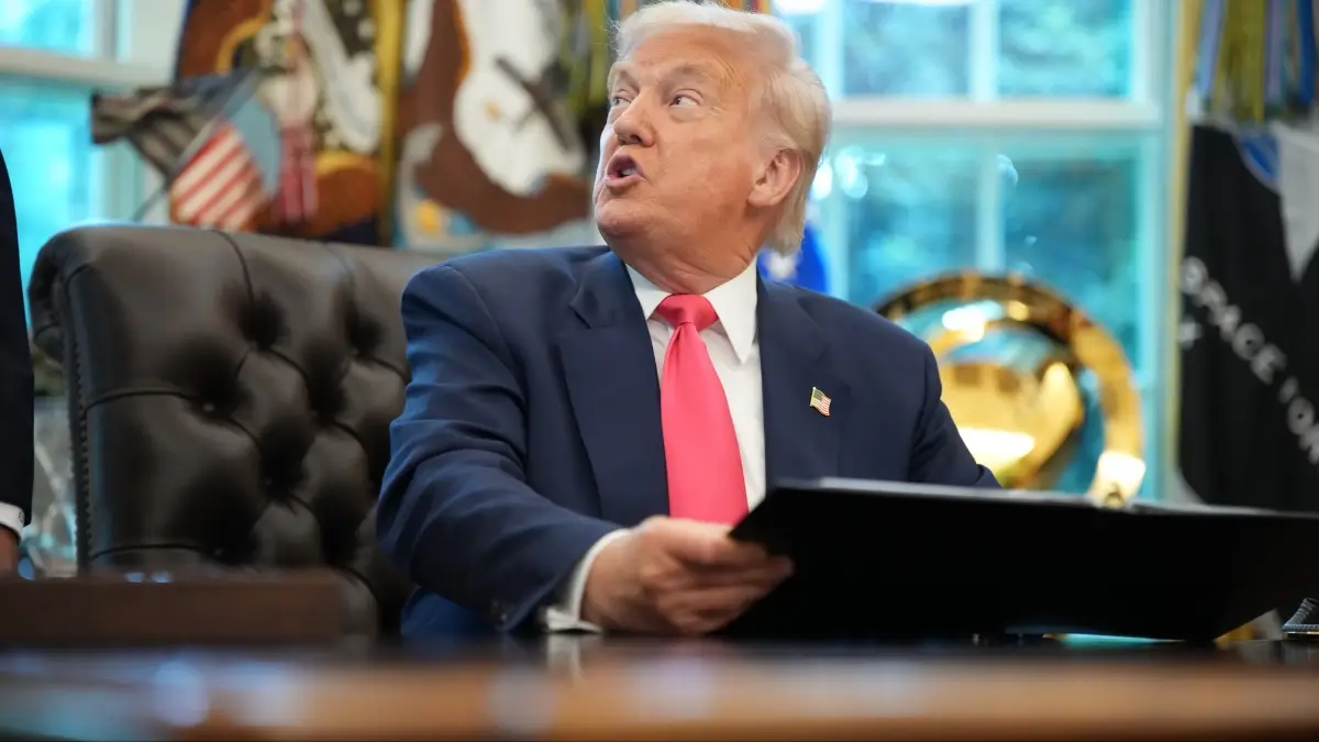 ‘I’m Right Here!’: Trump’s Awkward Search for Foreign Leader Sitting ...