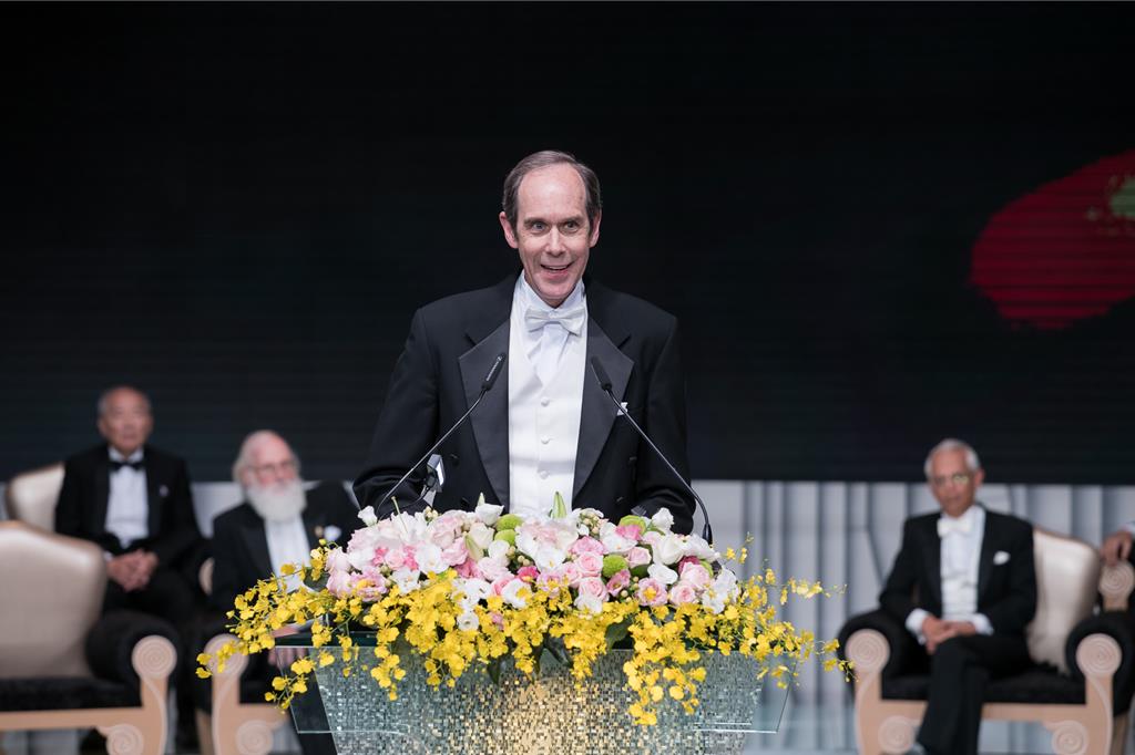 唐獎得主Druker癌症治療願景 研究所獲Nike創辦人贈20億美元