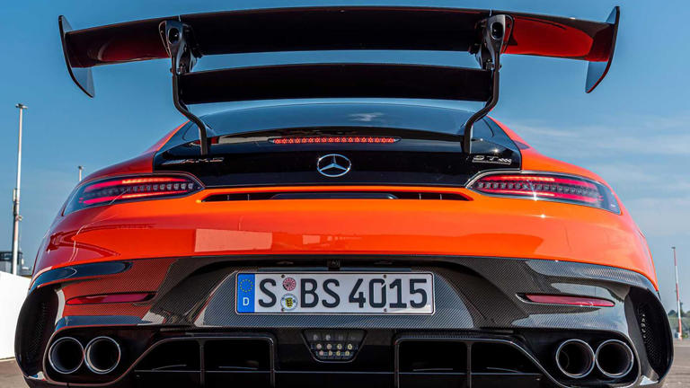 Lamborghini Patents Active Aero Design Using Bendable Materials