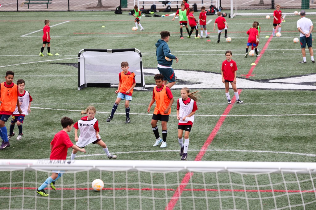 Welsh celeb soccer club Wrexham chooses LI town for its first US youth ...