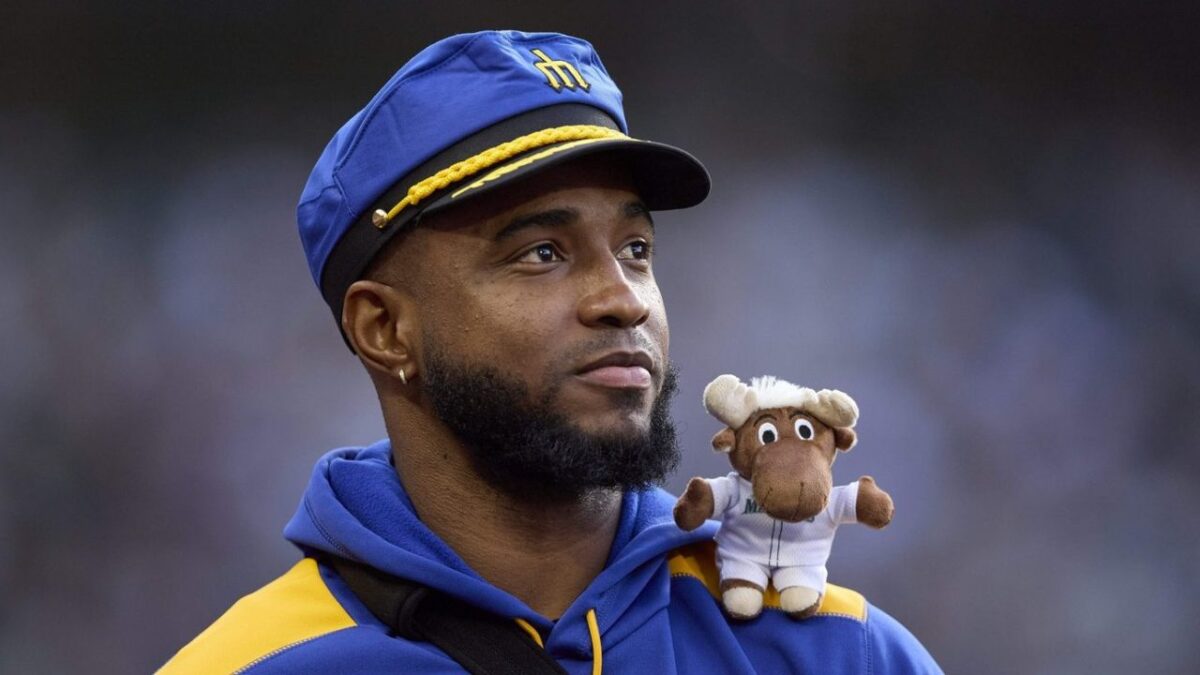 Victor Robles Appealing 10-Game Suspension by MLB for Throwing Bat at ...