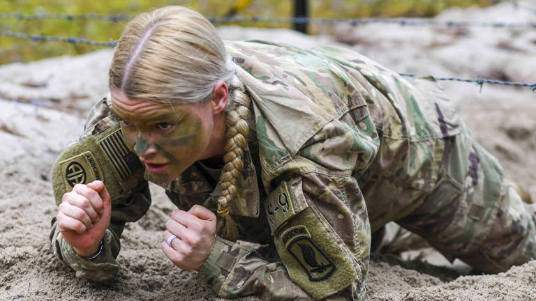 The US Army just announced it’s scrapping 1 piece of female uniform for ...