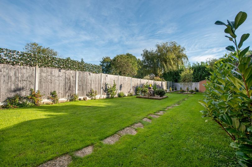 Woman praises 'hero' and nearly breaks down after landscape gardener's ...