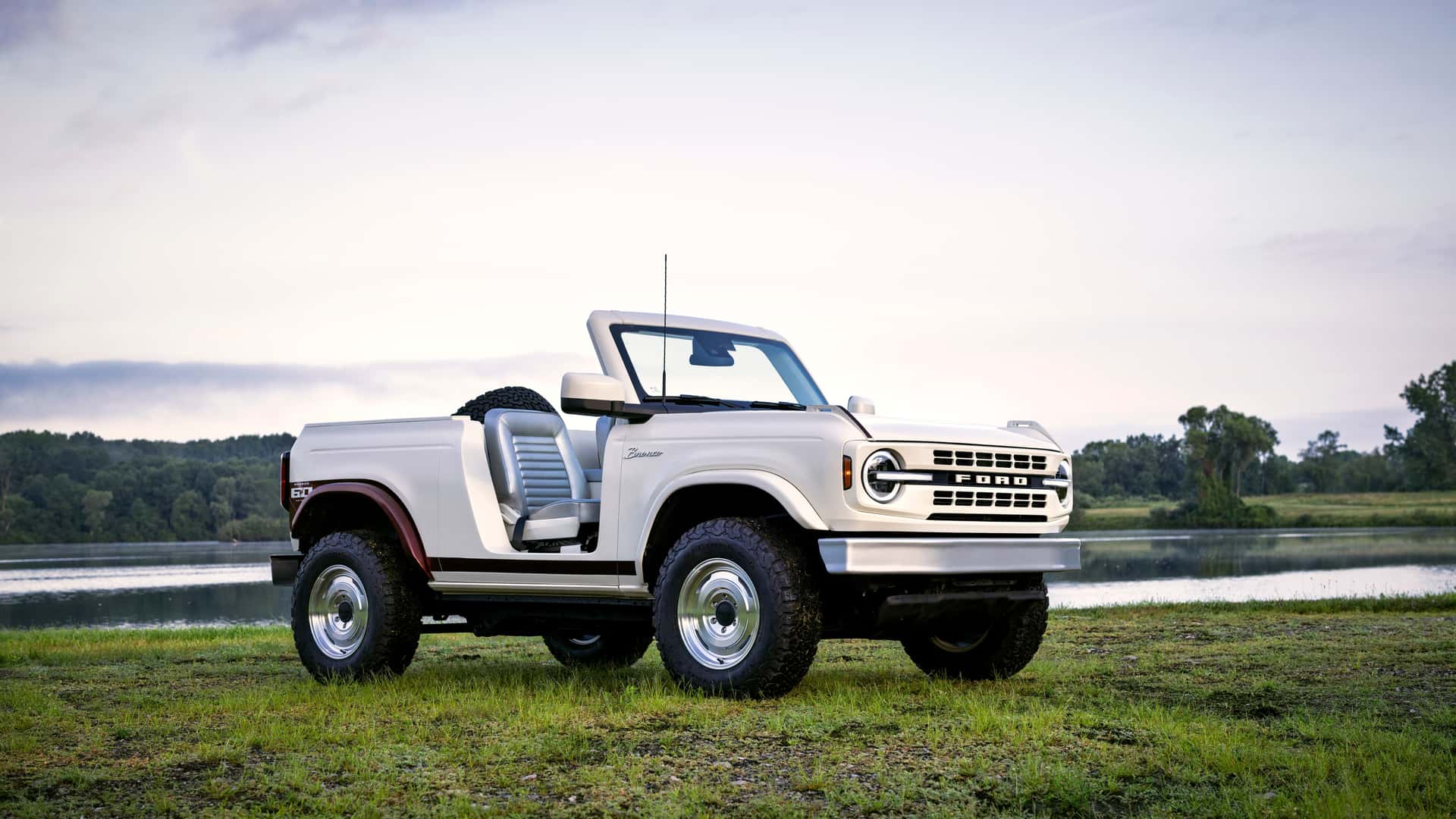 Le Ford Bronco devient décapotable et vintage