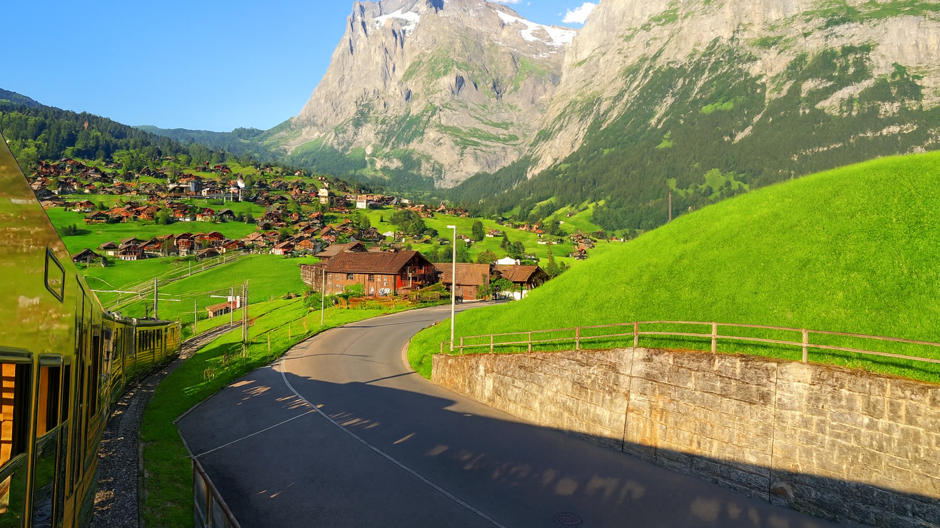 Swiss Alps Train Ride: Kleine Scheidegg to Grindelwald in 4K