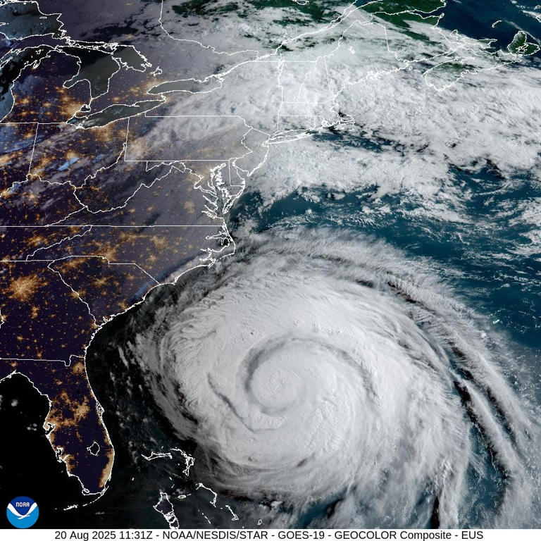 Hurricane Erin adds to flood risk, bringing rip currents, thunderstorms ...