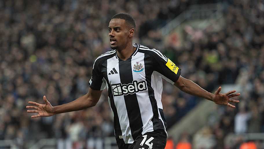 Virgil van Dijk Sends New Alexander Isak Message After Newcastle ...