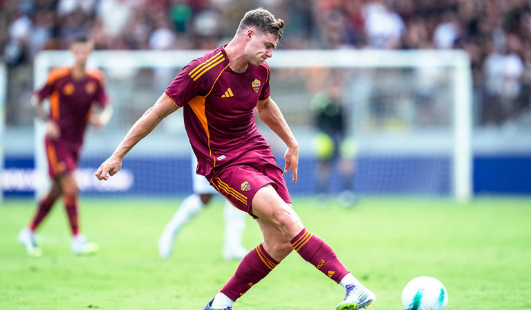 Pope Leo backs Evan Ferguson’s Roma as Meath man prepares for new season