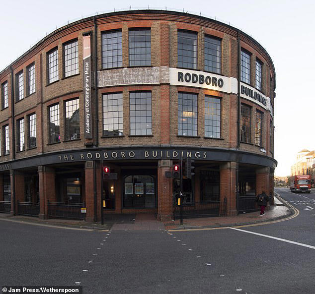 JD Wetherspoon boss reinstates popular baked potato filling after angry ...
