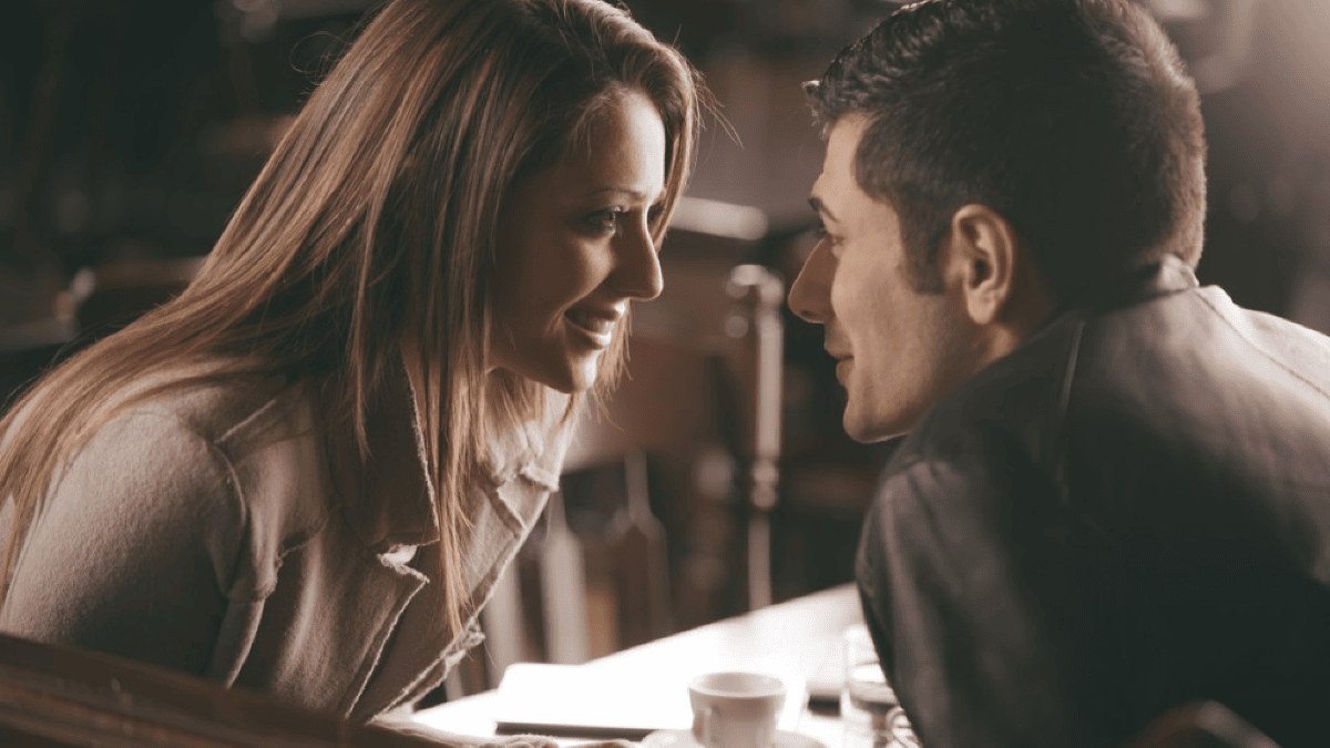 When's the Perfect Time to Make Your Relationship Official?