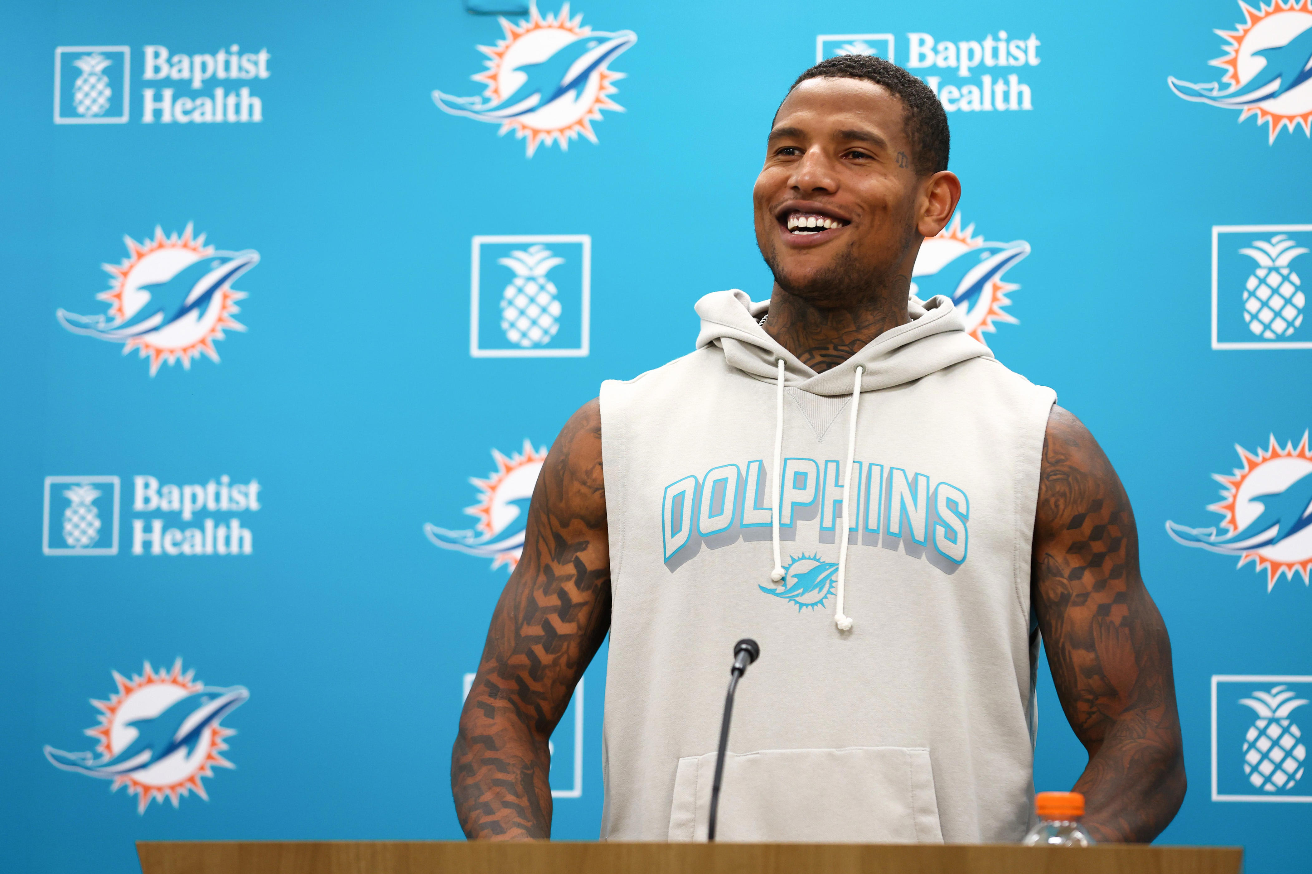 Dolphins expect new TE to finally make his debut in Week 4