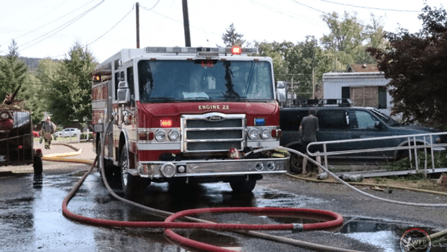 Firefighters battle blaze affecting multiple structures in Sweet Home