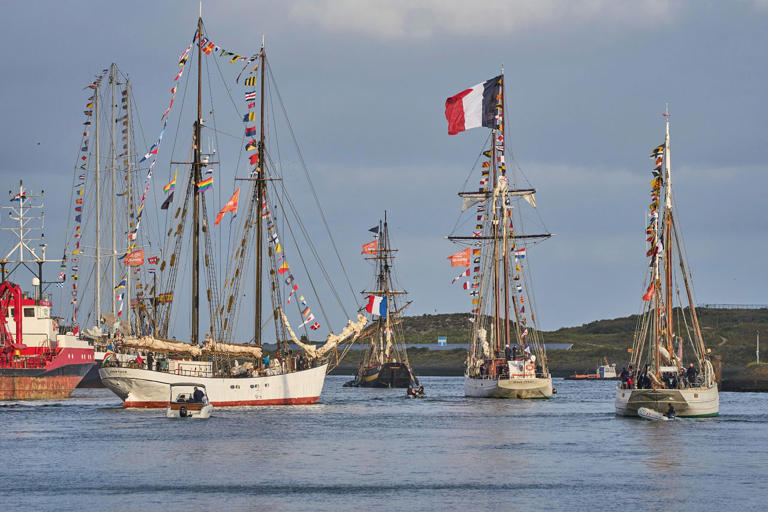 Historic tall ships arrive in Amsterdam for tenth edition of maritime ...