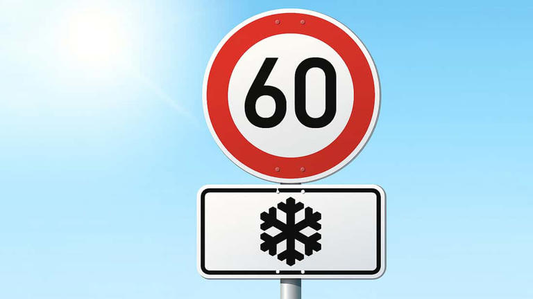 Tempolimit mit Schneeflocke: Gilt das wirklich auch im Hochsommer?