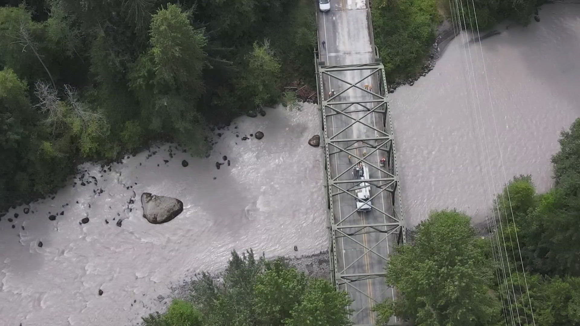 White River Bridge closed after semi crash