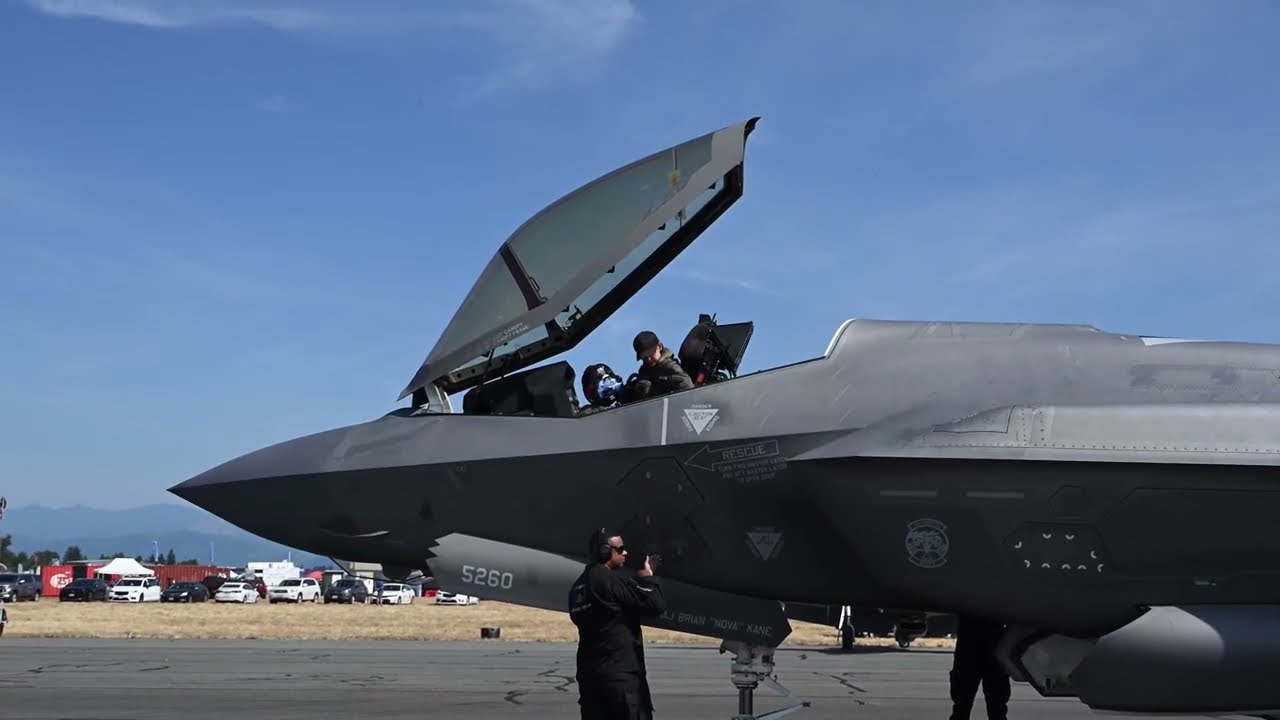 F-35A Demonstration Team Thrills Crowds at the Abbotsford Airshow