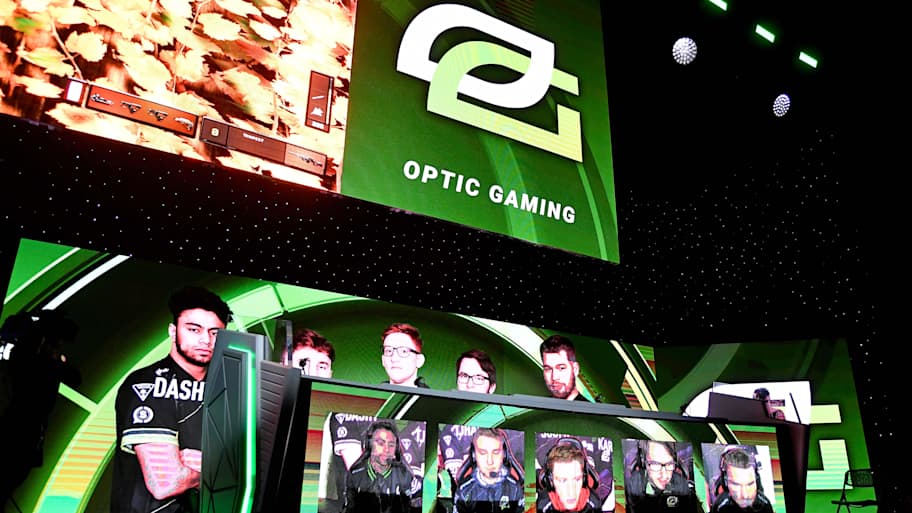 OpTic Gaming and Dallas Stars Team Up for Video Game Night