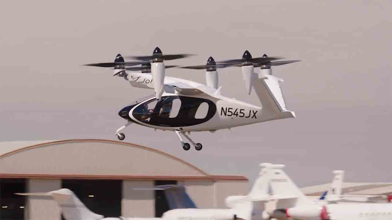 Joby completes the first piloted eVTOL air taxi flight between two ...