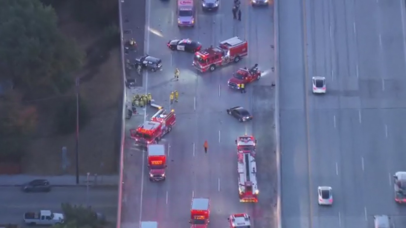 4 people injured in crash on westbound 210 Freeway in Lakeview Terrace