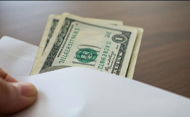High salary or retirement age? What influences your Social Security ...