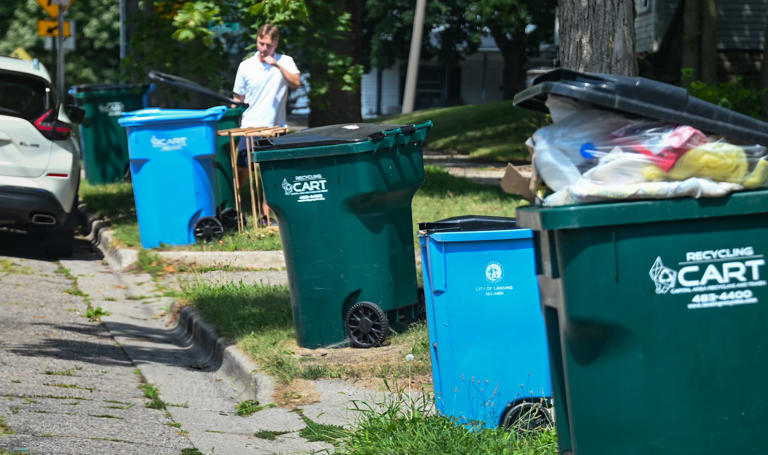 Is it legal to dumpster dive in Florida? What about curb picking?