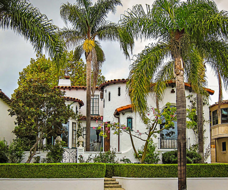 What is a Tuscan-style house? Everything you need to know about this ...