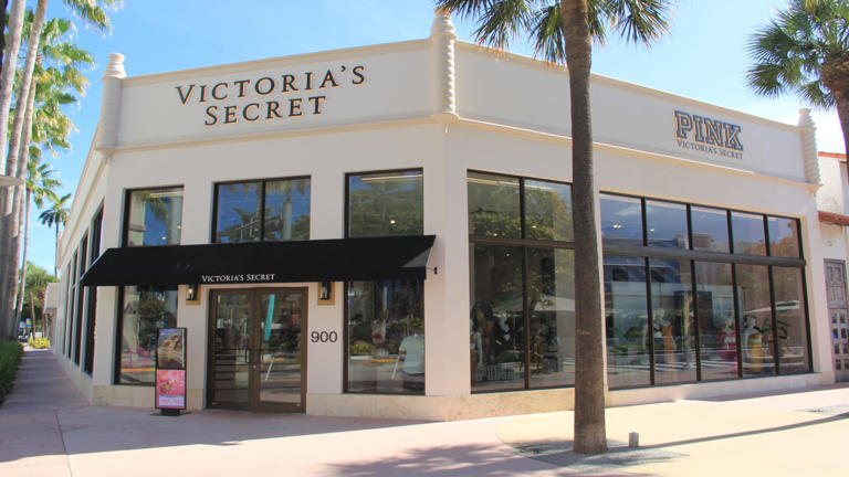 Victoria’s Secret’s Miami Beach flagship store opens on Lincoln Road