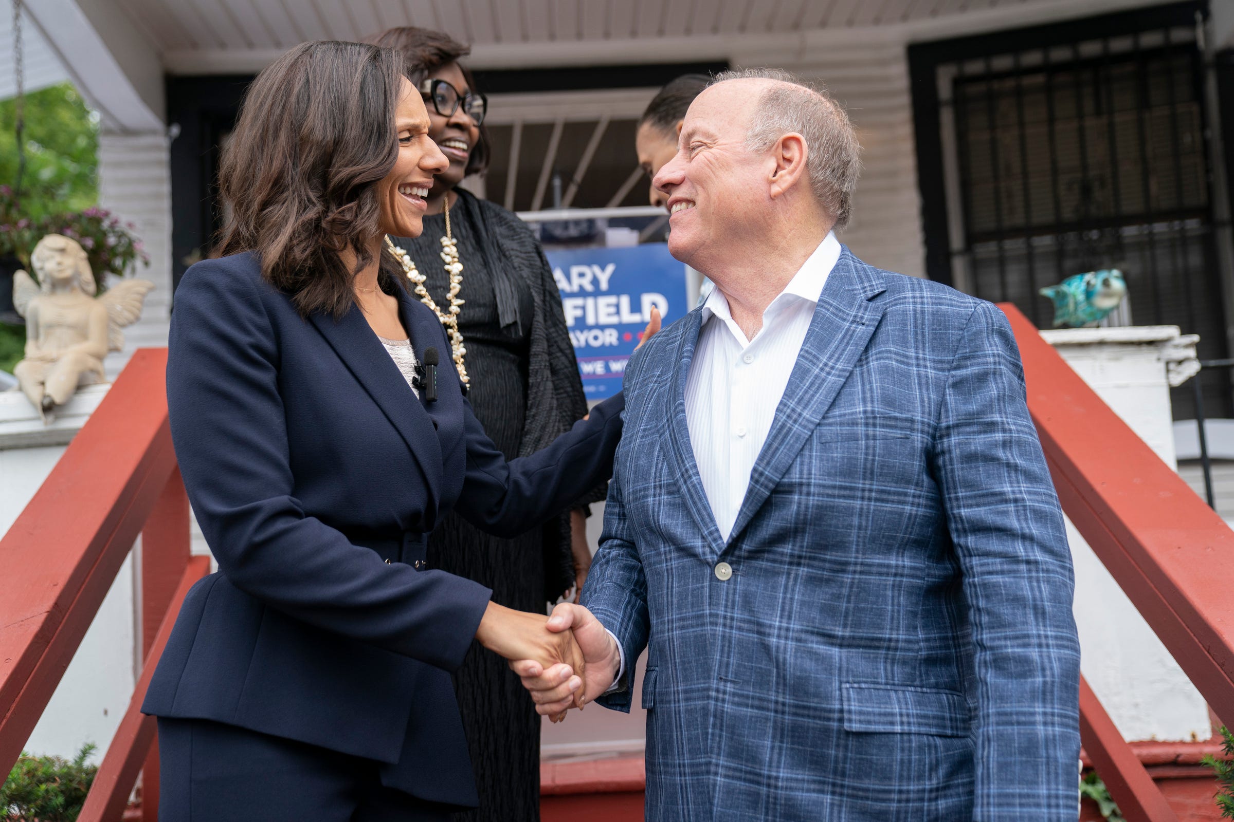 Mike Duggan endorses Mary Sheffield for 2025 Detroit mayoral election