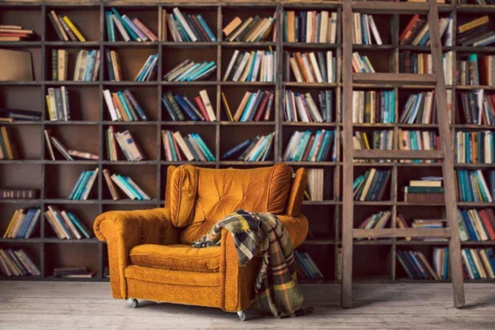 15 Tips for Building a Home Library
