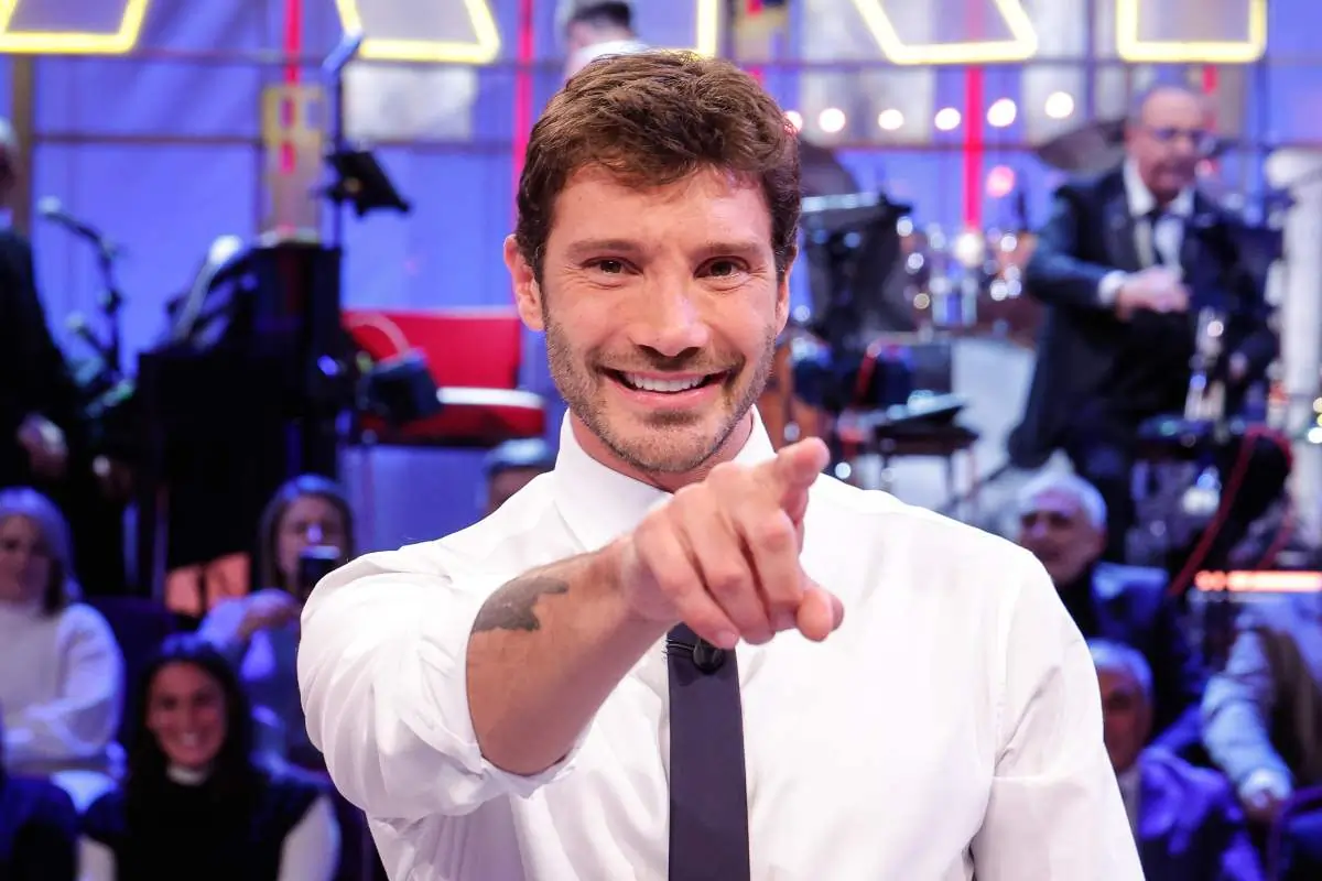 Stefano De Martino, parla il legale del presentatore dopo la diffusione ...