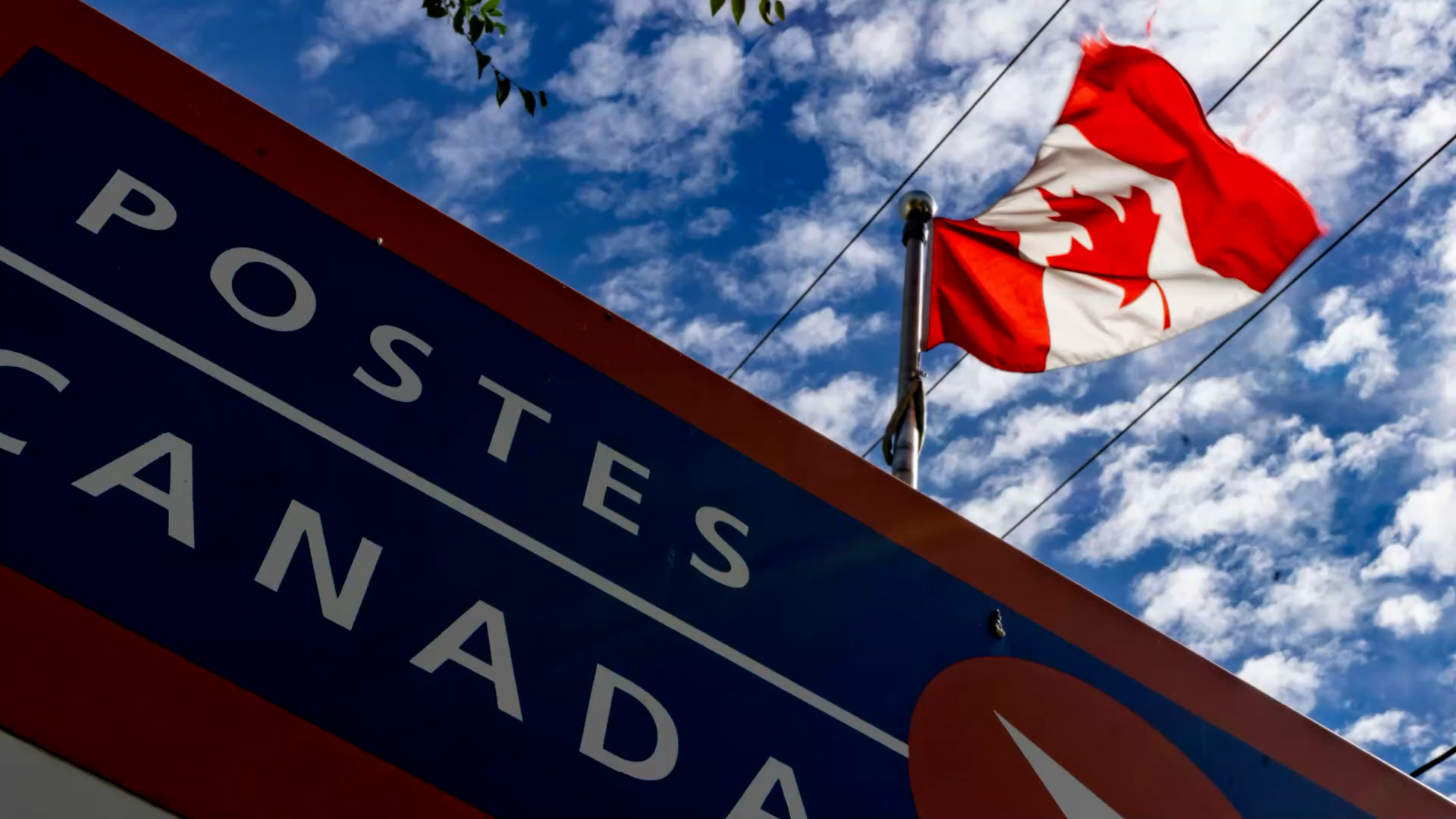 Canada Post, union head back to bargaining table