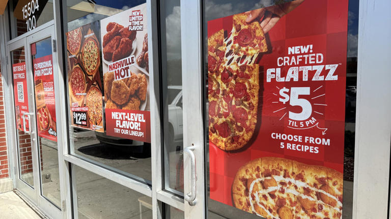 Review: Pizza Hut's Crafted Flatzz Are Tasty But Not Craveworthy