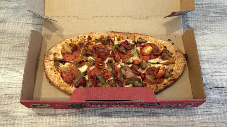 Review: Pizza Hut's Crafted Flatzz Are Tasty But Not Craveworthy